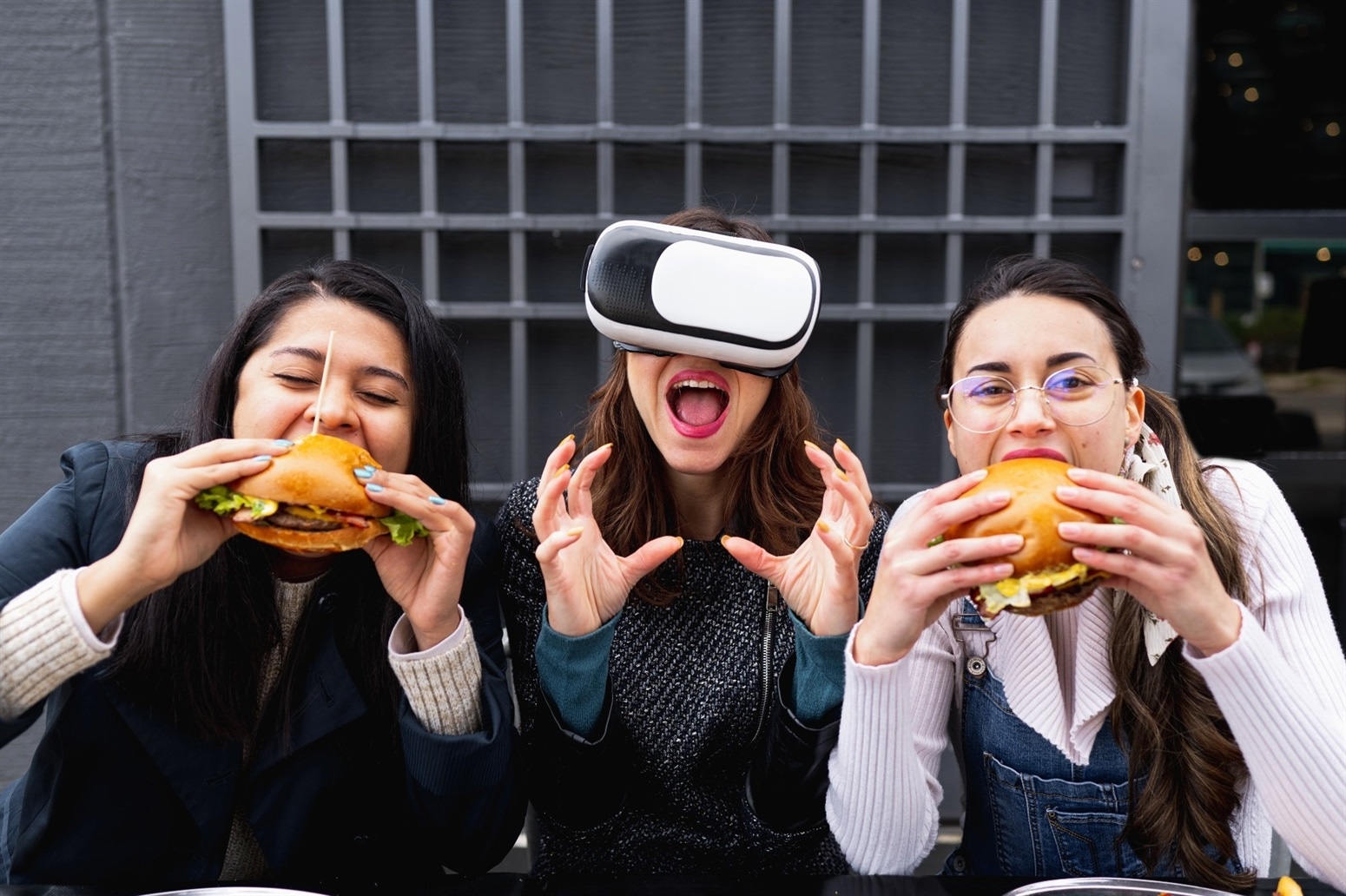 e-Taste: Bringing Flavor to Virtual Reality Experiences