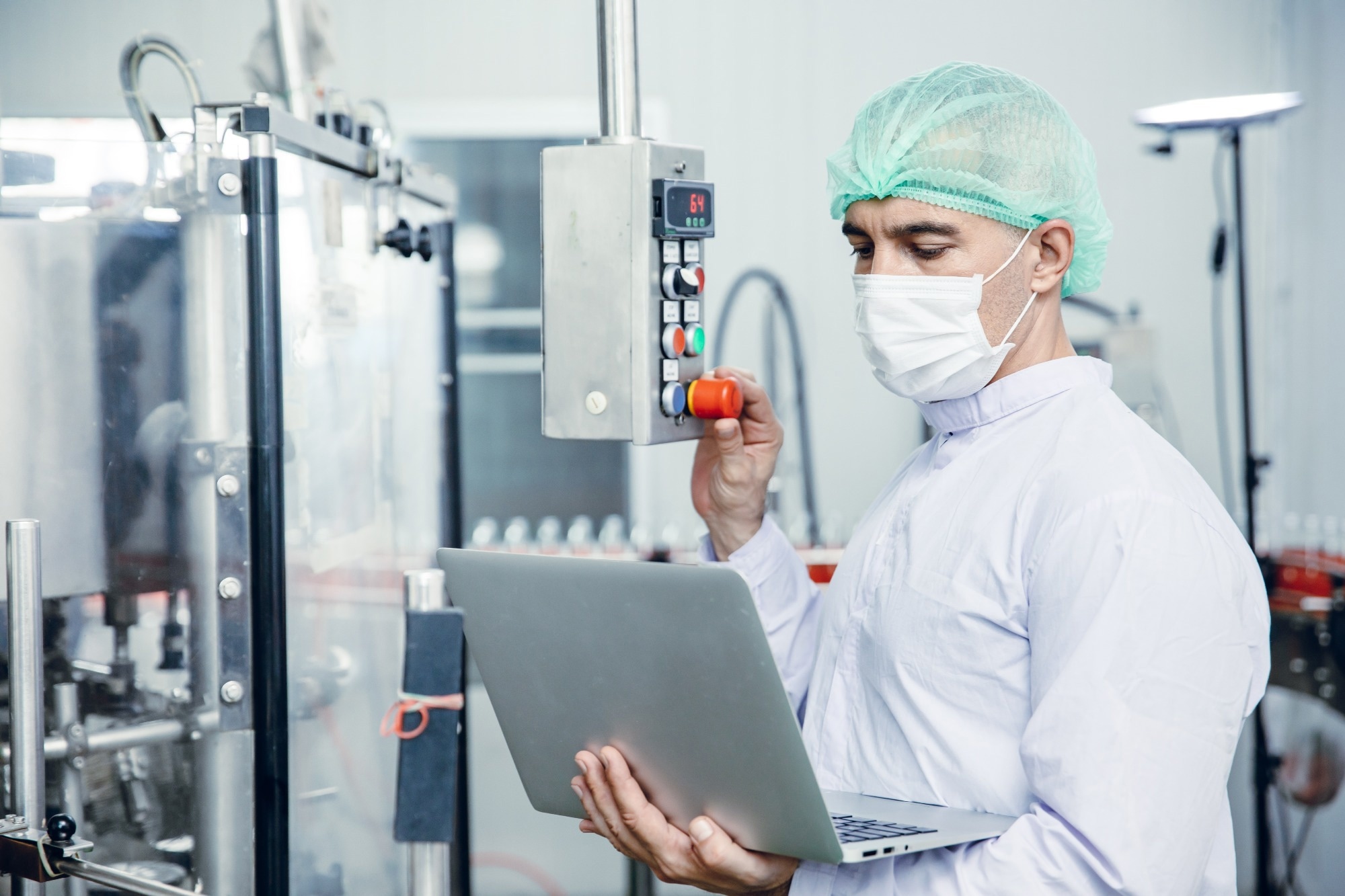 Real-Time Detection of Analytes with Surface Plasmon Resonance